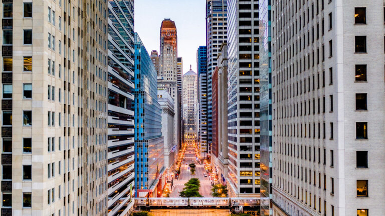 The iconic buildings of Chicago, Illinois | 360 CHICAGO