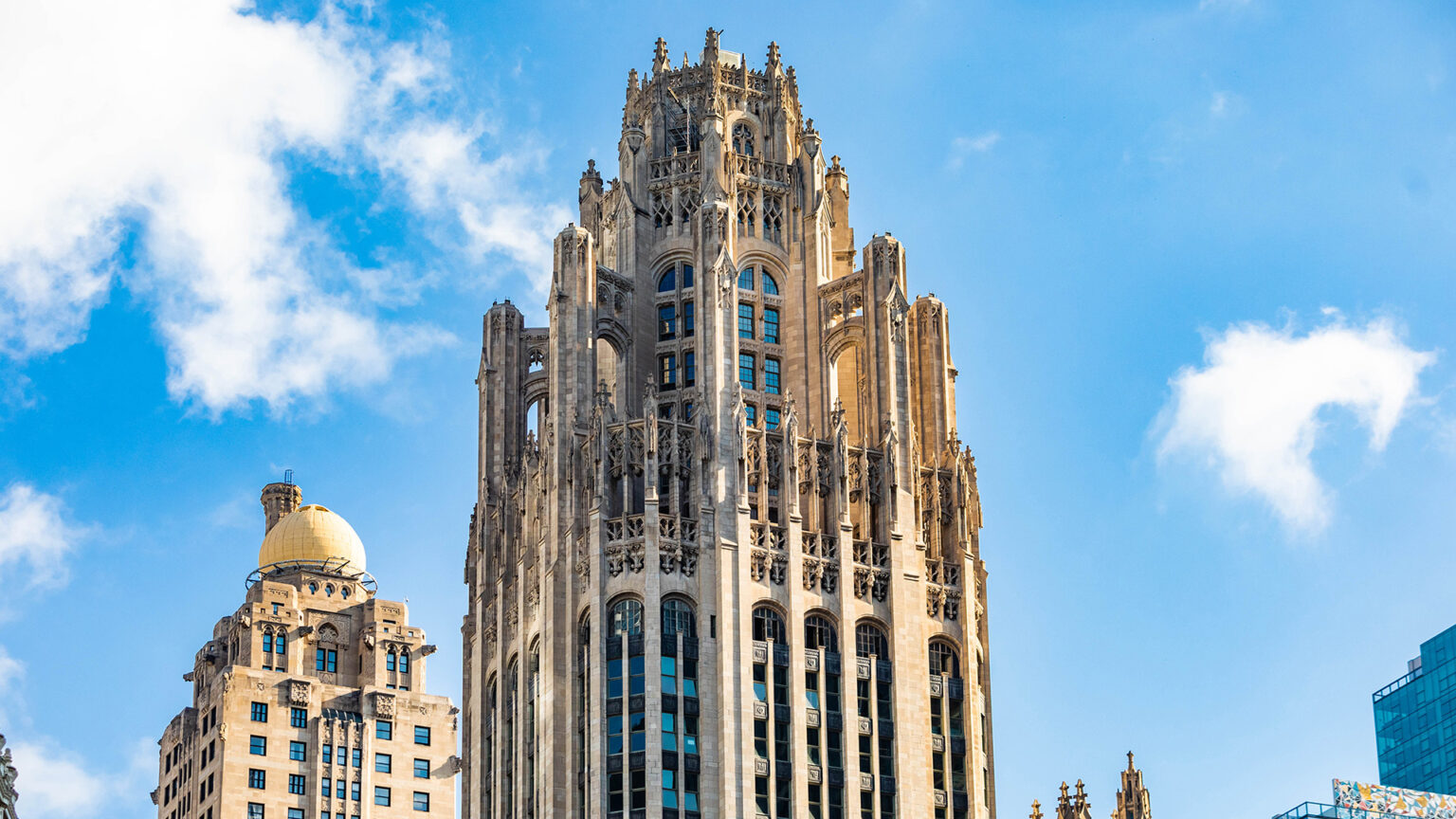 The iconic buildings of Chicago, Illinois | 360 CHICAGO