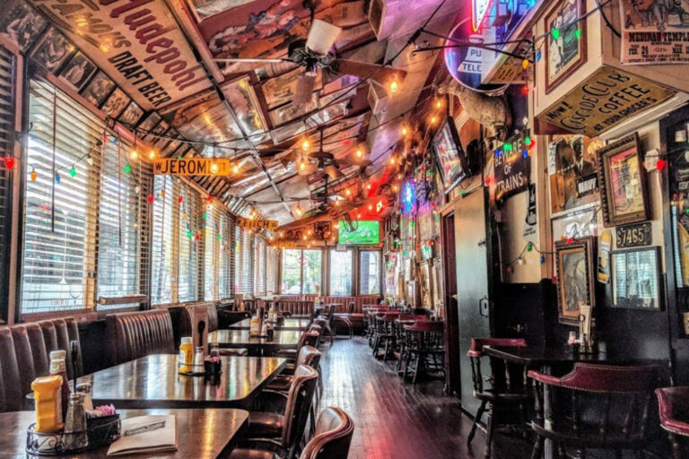 Explore the Coolest, Most Unique Bars in Chicago